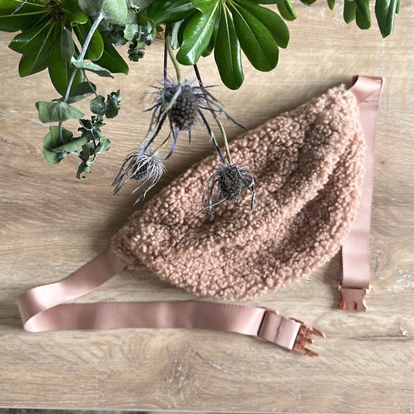 My Tagalongs | Bags | Rose Gold Fuzzy Fanny Pack | Poshmark